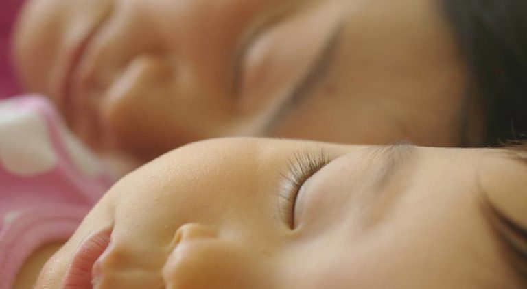 How to Fall Asleep Instantly? - Geekswipe